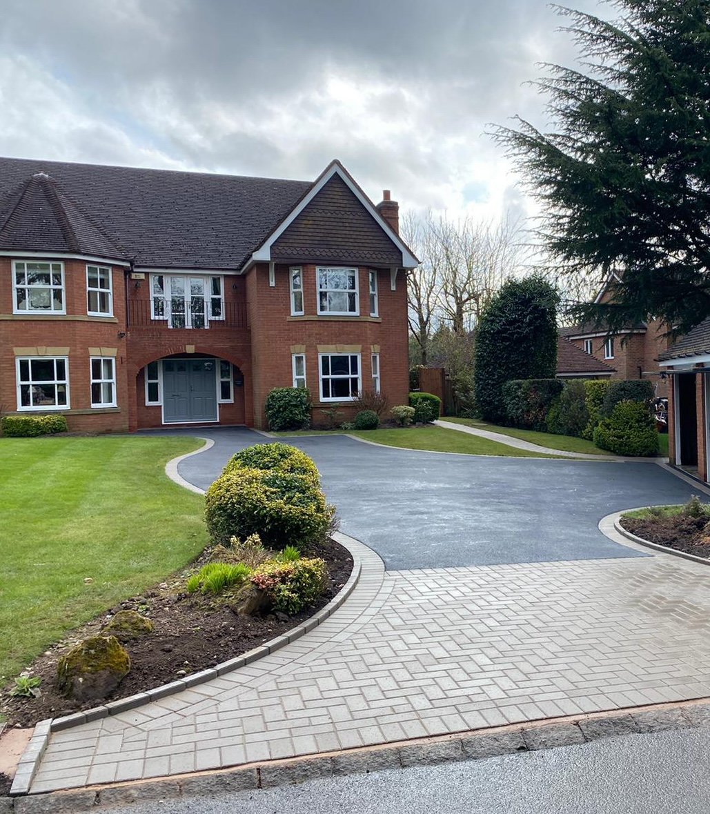 Paving Contractors Essex - 07492 221419 - Riverfront Landscaping