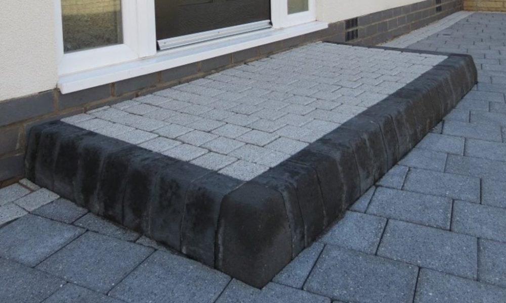 Steps to Front Doors - Heritage Paving And Landscapes
