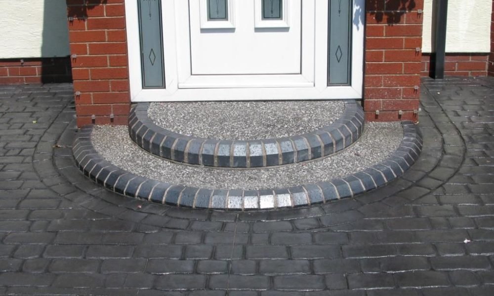 Steps to Front Doors - Heritage Paving And Landscapes
